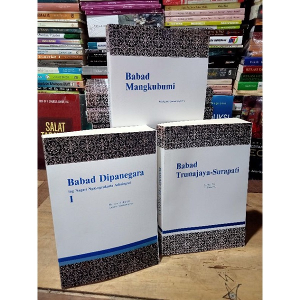 Jual Buku Babad Mangkubumi Babad Trunajaya-Surapati Babad Diponegoro ...