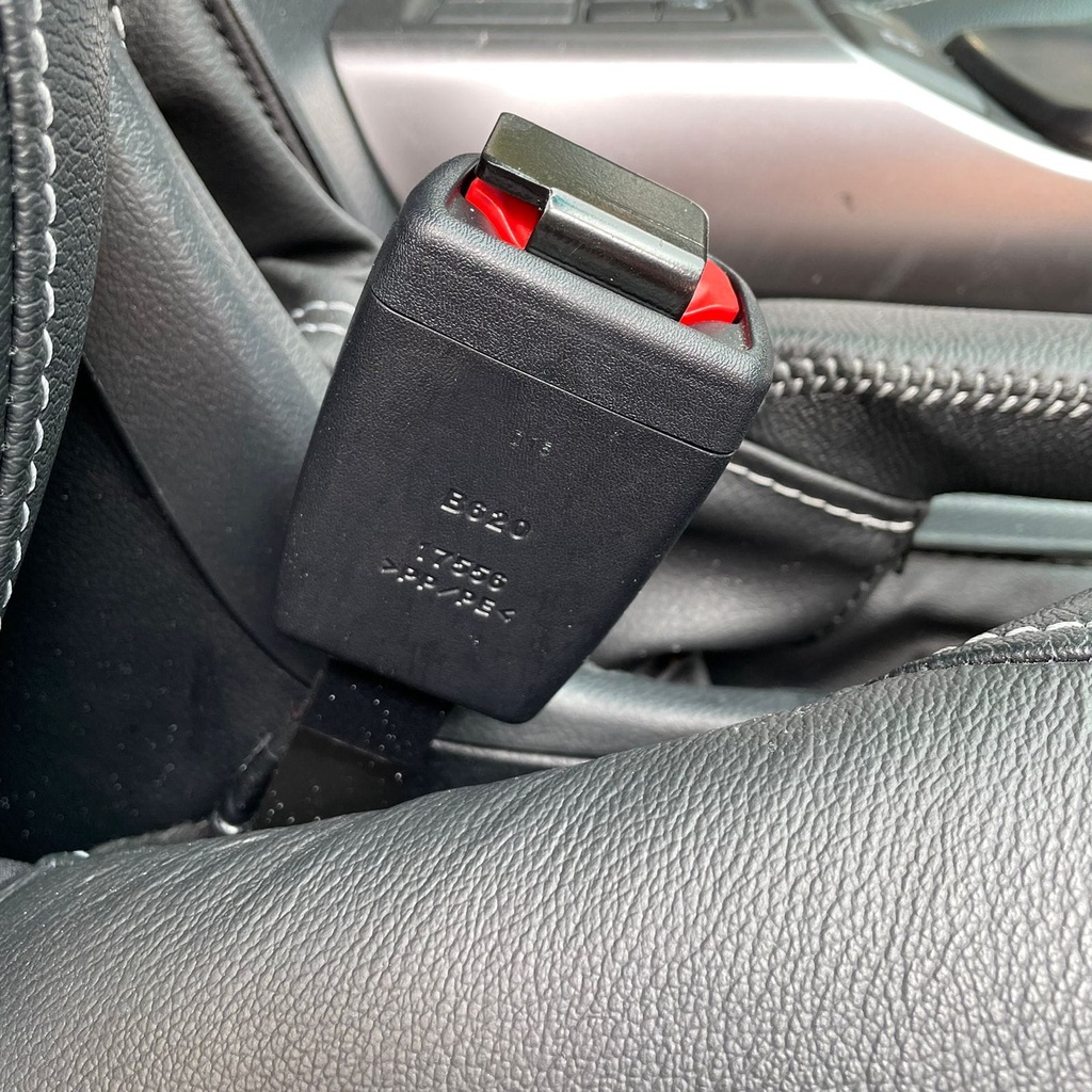 Jual Besi Colokan Safetybelt Safety Belt Colokan Seat Belt Buckle ...