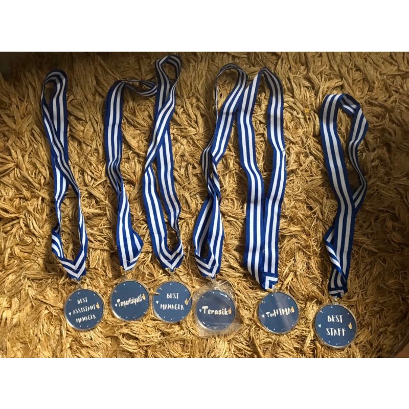 Jual Medali Custom - Mendali Hadiah Kado Costume Wisuda Kelulusan Lomba ...