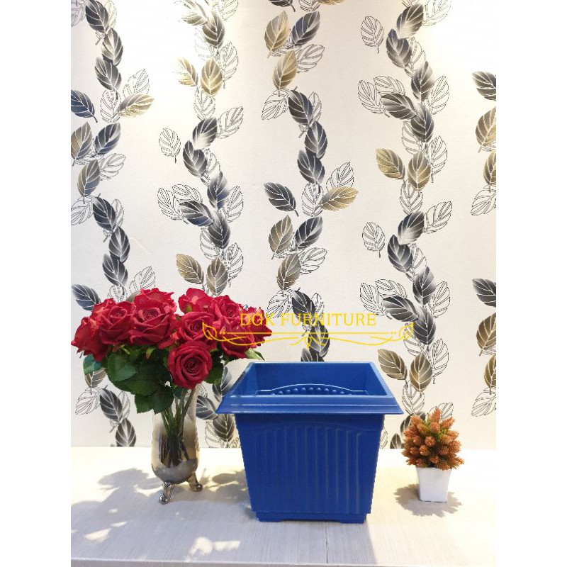 Jual Pot Bunga Petak Kotak Persegi Plastik Murah Biru Diameter 32 cm ...