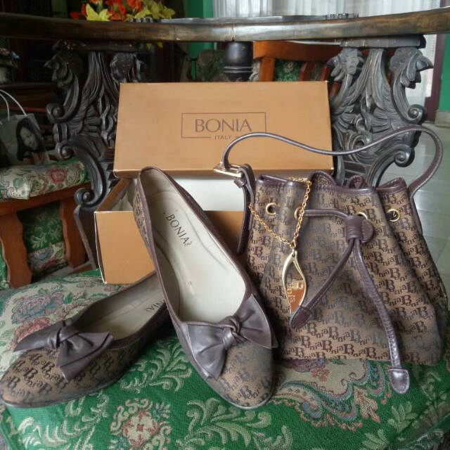Jual Bonia handbag and shoes (Bundle) | Shopee Indonesia