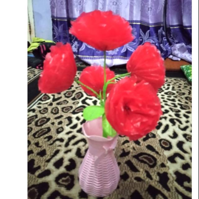 Jual BUNGA PLASTIK KRESEK SATU IKAT 5 BUNGA(MERAH) | Shopee Indonesia