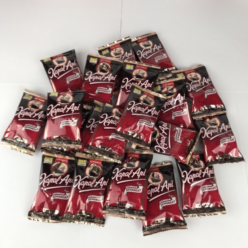 Jual kopi hitam kapal api mini special sachet secangkir semangat ...