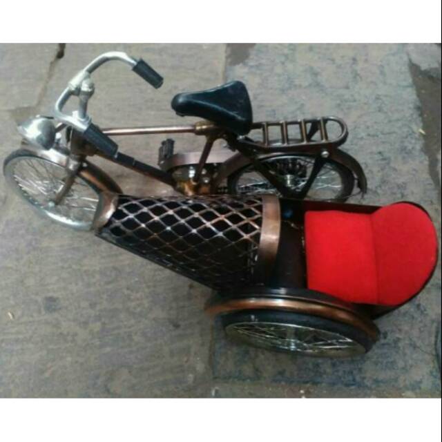 Jual MINIATUR SEPEDA BECAK THAILAND - BAHAN BESI - SOVENIR KHAS JOGJA ...