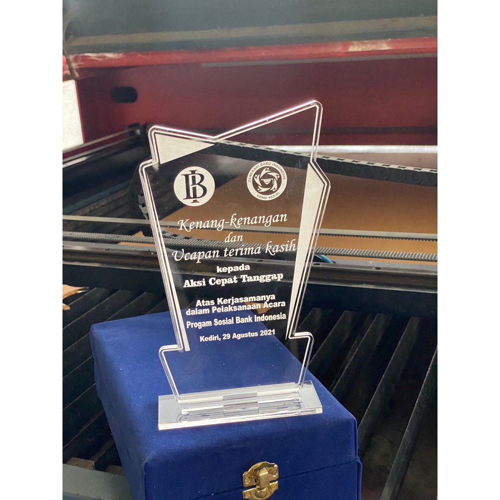 Jual PLAKAT VANDEL AKRILIK CUSTOM | Shopee Indonesia