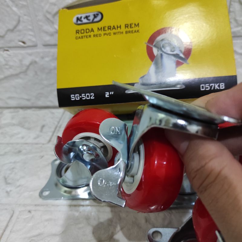 Jual RODA 2" MERAH REM RODA TROLI ETALASE MEJA 2" RODA KASTOR REM HIDUP ...