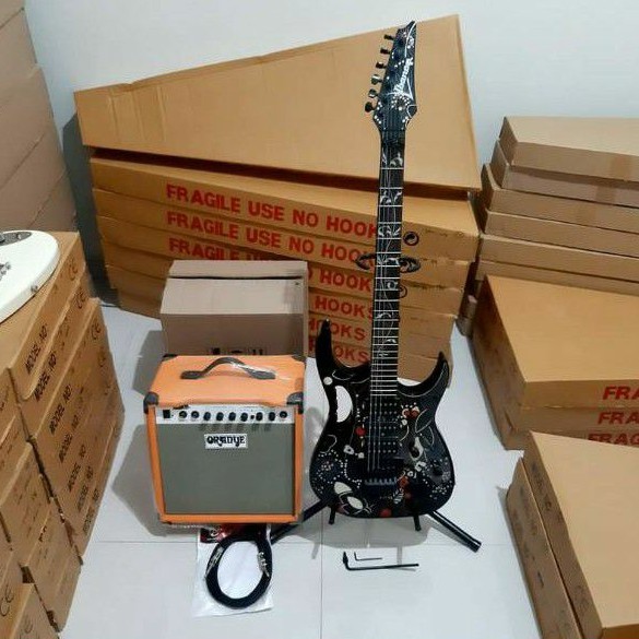 Jual Paket lengkap mantap gitar ibanez jem flower black plus ampli dan ...