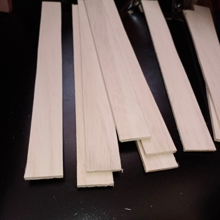 Jual 3pcs Kayu Balsa strip 3mm x 2cm balsa maket | Shopee Indonesia