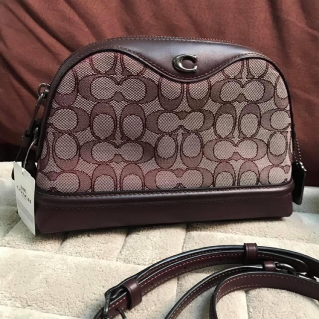Jual Coach ivie crossbody signature raspberry f38113j | Shopee Indonesia