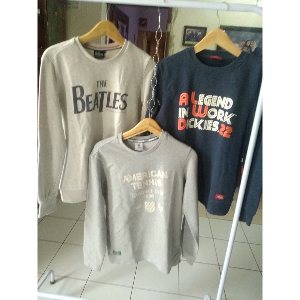 Jual Crewneck Bertiga Branded Bermerek Second Bekas Thrift bole ganti ...