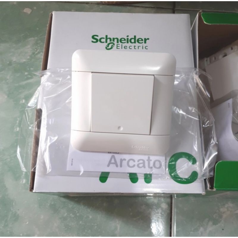 Jual SCHNEIDER Saklar Hotel Engkel / Single Arcato 1 Gang 2 Way E8131L2 ...