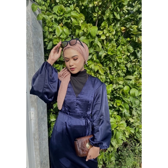 Jual ZAINA DRESS (Maxmara satin dress) | Shopee Indonesia