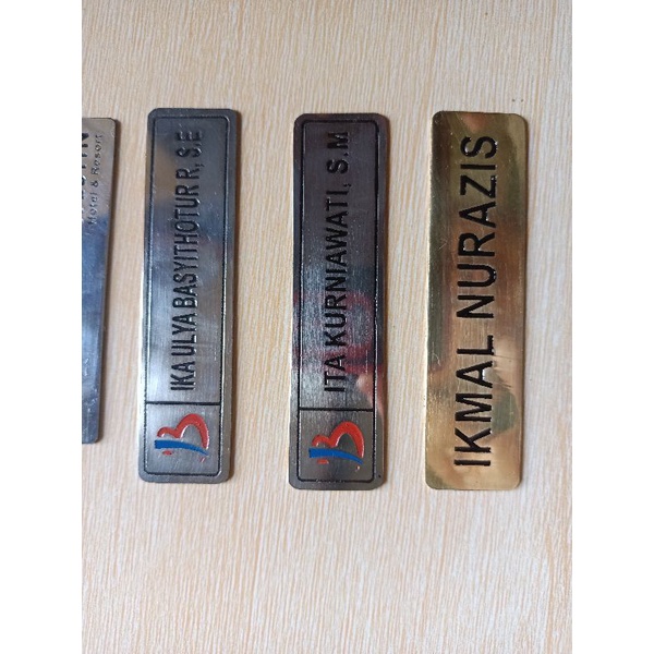 Jual Nama Tag UV Peniti bisa satuan | Shopee Indonesia
