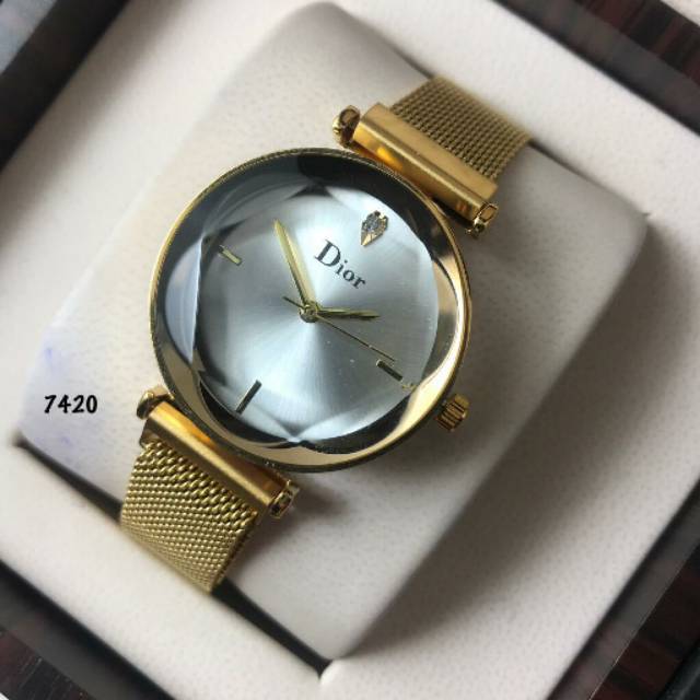 Jual Jam Christian Dior Magnetic Strap #7420 .1 | Shopee Indonesia