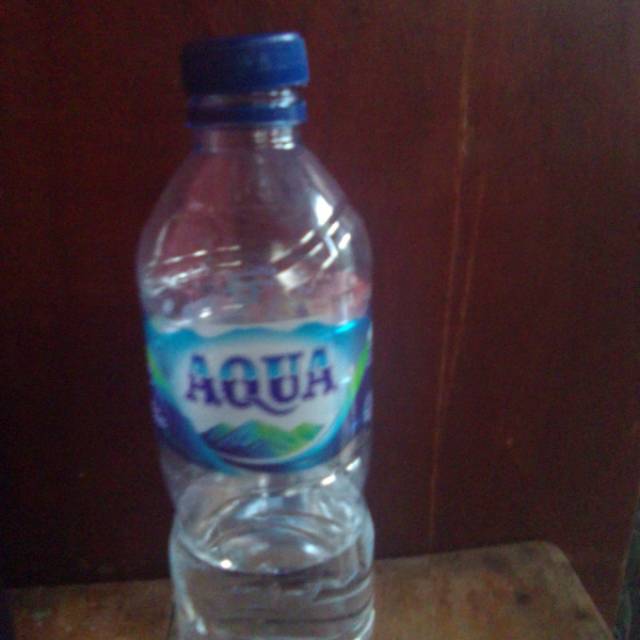 Jual Aqua botol 600ml | Shopee Indonesia