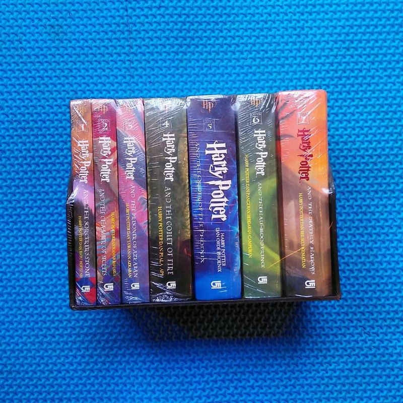 Jual BOXSET HARRY POTTER COVER LAMA. JK Rowling. MASIH SEGEL GRAMEDIA ...