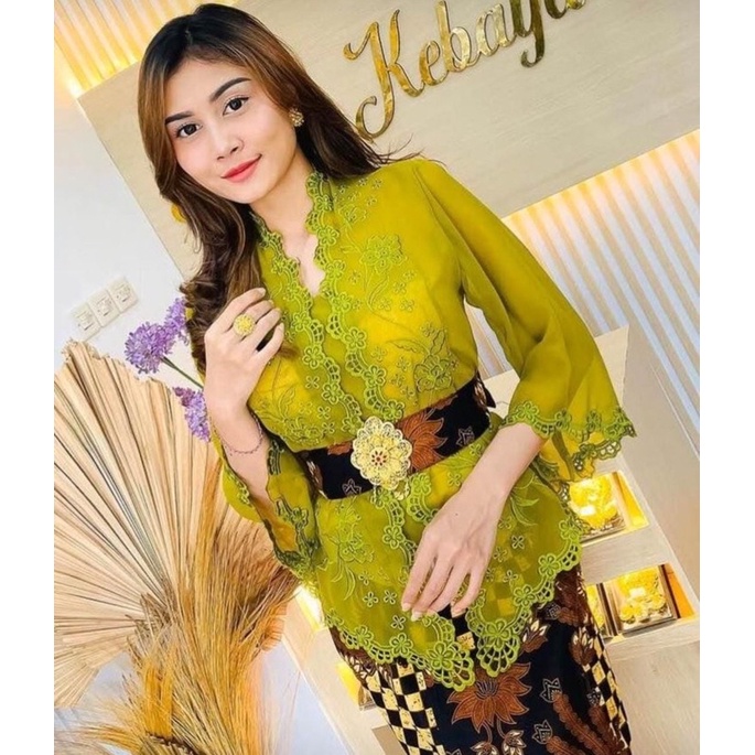 Jual KAIN KEBAYA//HANYA KAIN KEBAYA//KAIN KEBAYA SEMI BORDIR PAGAR AYU ...