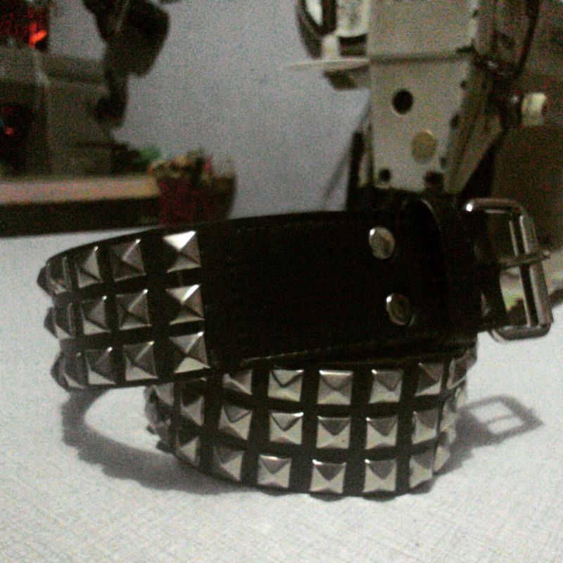 Jual Eightball spasi pyramid 3row belt / sabuk punk / sabuk spike ...