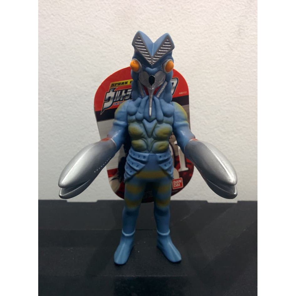 Jual action figure kaiju monster ultraman alien baltan original bandai ...