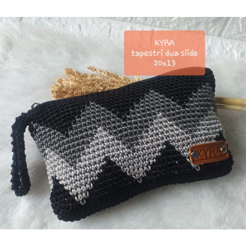 Jual Dompet rajut tapestri pouch zigzag (20x13 cm) | Shopee Indonesia