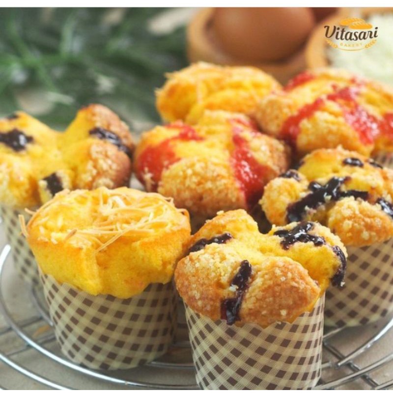 Jual Aneka Roti Manis dan Asin Vitasari Bakery min order 6 pcs boleh ...