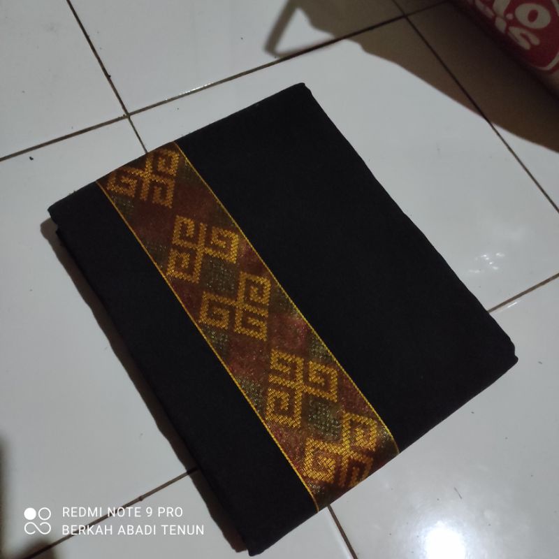 Jual KAIN TENUN PARUKI MOTIF TORAJA | Shopee Indonesia