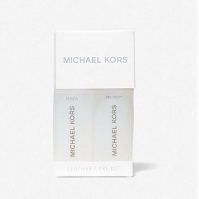 Jual MICHAEL KORS MK Renew and Protect Leather Cleaner Care Kit ...