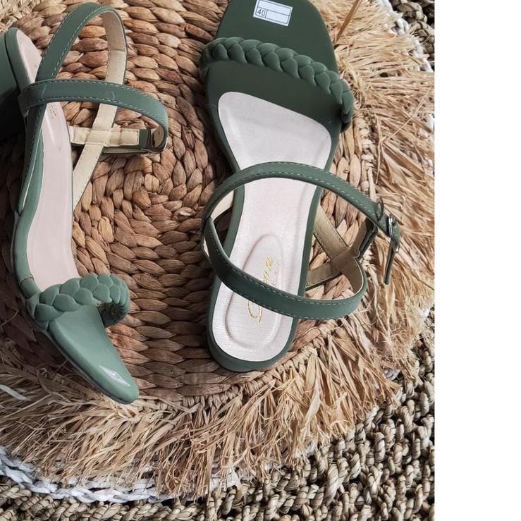 Jual J 10 HAK TAHU FANIA | Shopee Indonesia