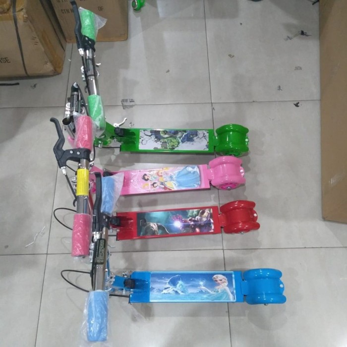 Jual Scooter Otopet Besi Anak Karakter Rem Tangan + Bell | Shopee Indonesia