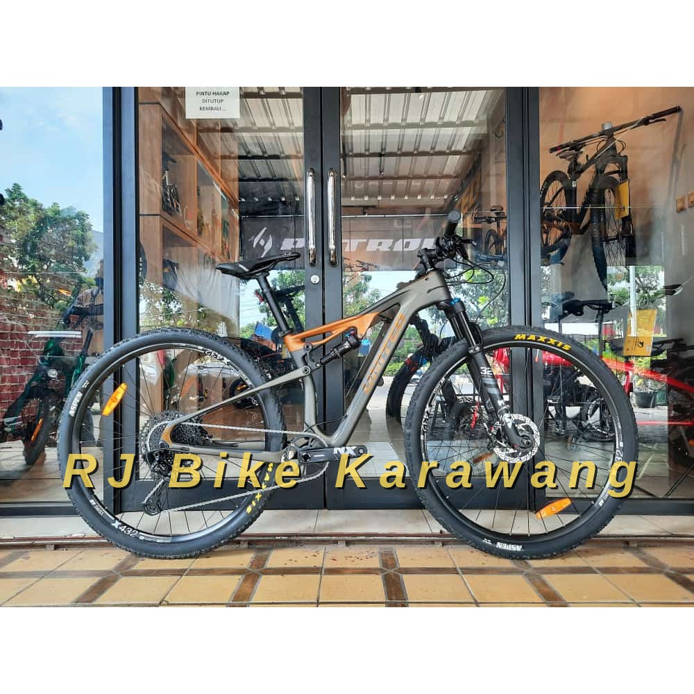 Jual Sepeda MTB United Epsilon C1 29 er 12 Speed Carbon 29er | Shopee ...