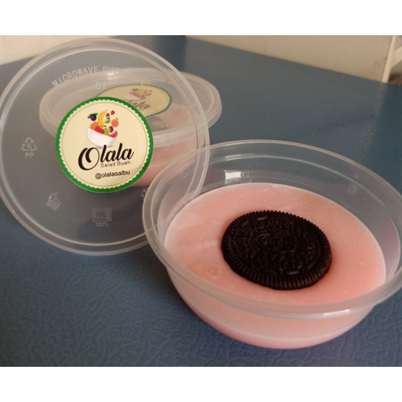 Jual Silky Pudding Strawberry Oreo 200ml | Shopee Indonesia