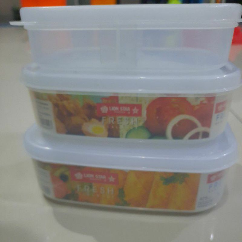 Jual lion star kotak fresh sealware makan sekat 370ml | Shopee Indonesia