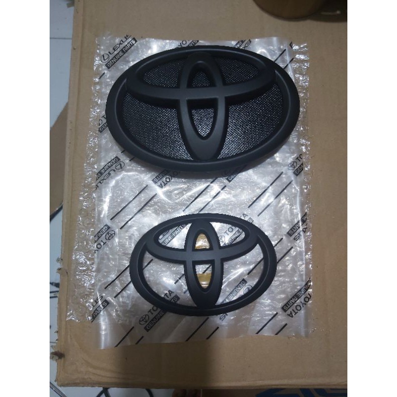 Jual logo toyota innova reborn depan belakang hitam doff ori | Shopee ...