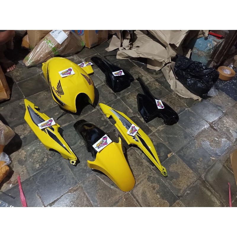 Jual tangki bensin MegaPro New Primus set full body body+striping 2007 ...
