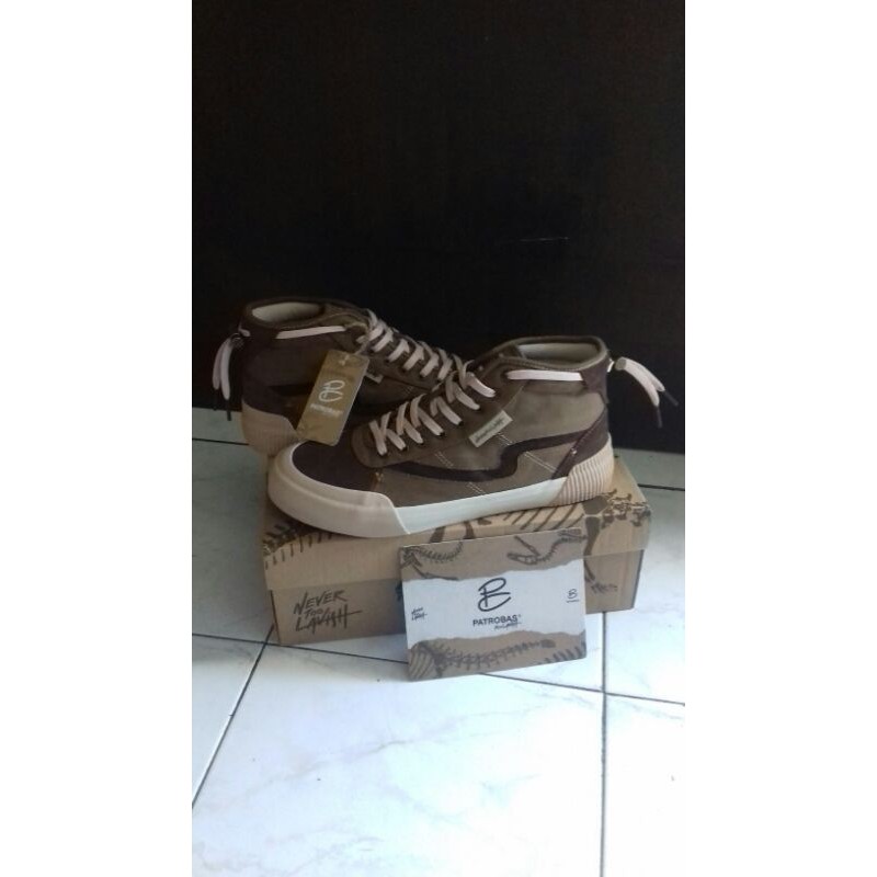 Jual Patrobas Triassic x Nevertoolavish -43 | Shopee Indonesia
