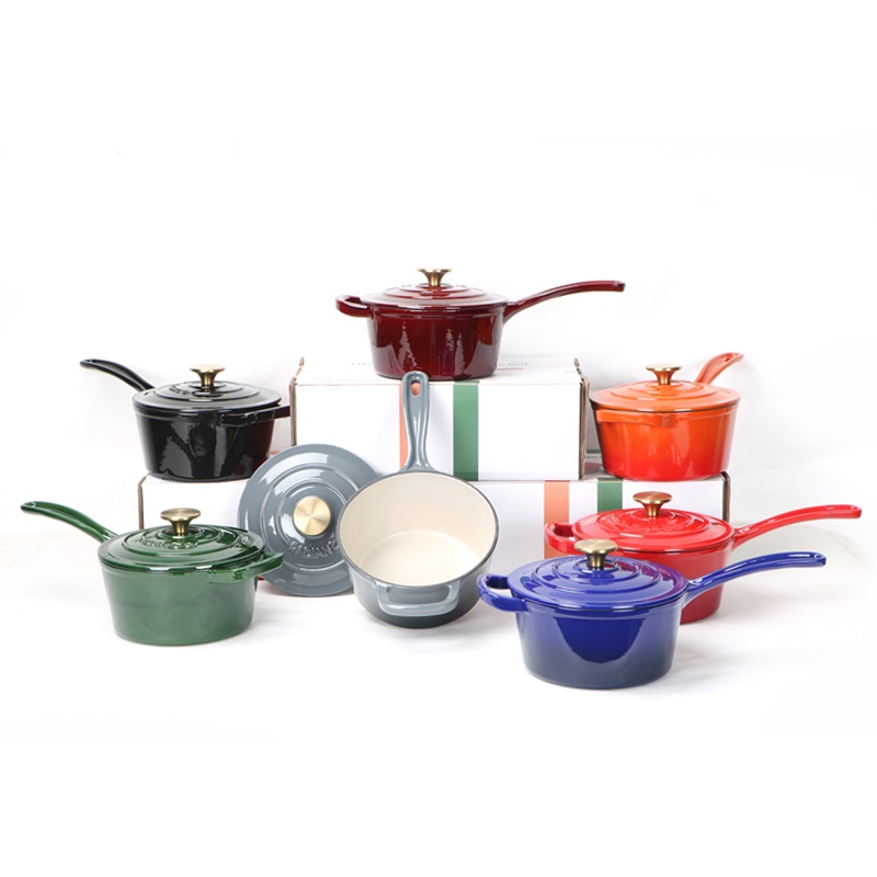 Jual Enameld cast iron milk pot saunce pan 18 cm Panci Cast Iron Enamel ...
