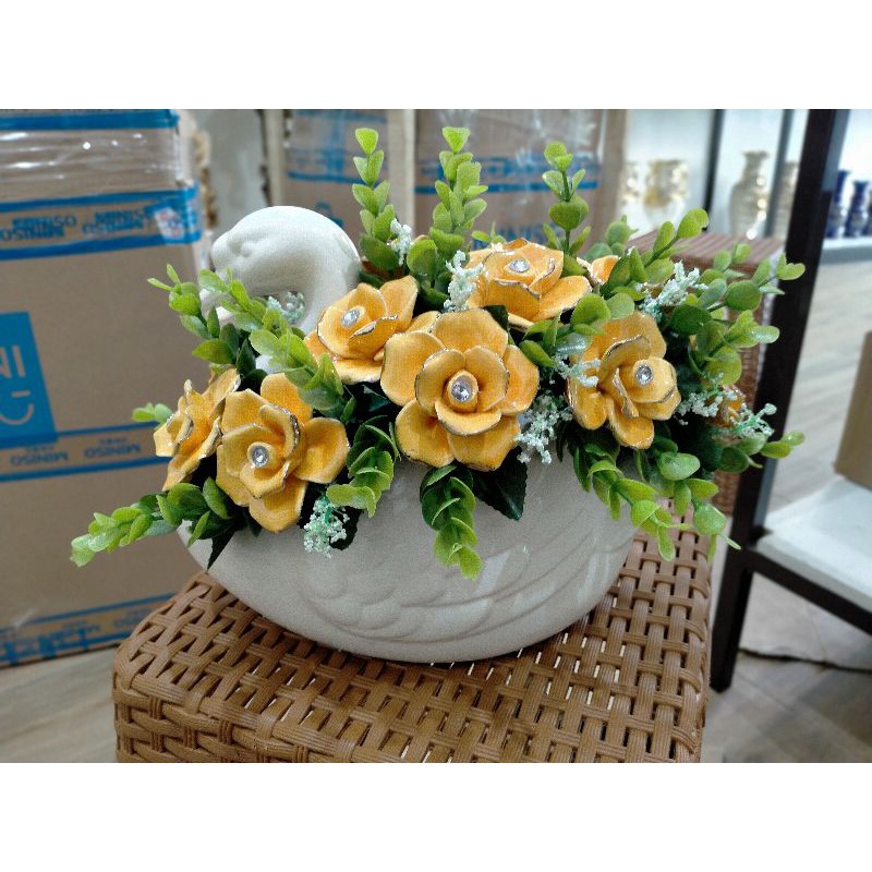 Jual Bunga Rangkai Keramik pot angsa (Free packing kayu) | Shopee Indonesia