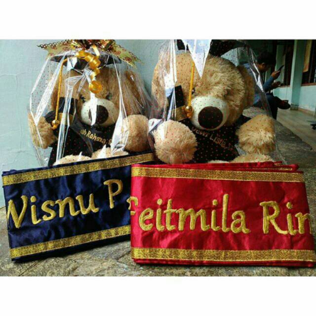 Jual Contoh selempang dan boneka wisuda | Shopee Indonesia