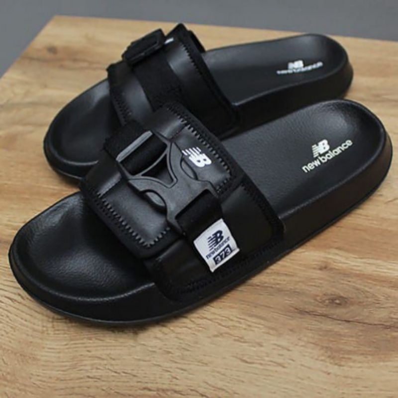 Jual PROMO.. Sandal Selop PRIA/WANITA Cassual Hitam terang | Shopee ...