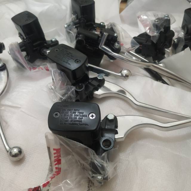 Jual Master rem Yamaha R25 ORIGINAL PNP all motor | Shopee Indonesia