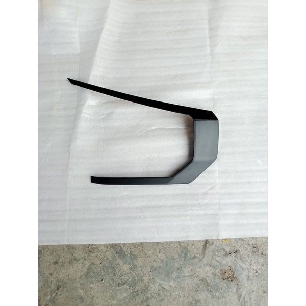 Jual List Lampu List Hedlemp Depan Mitsubisi Expander 2018 up Original ...