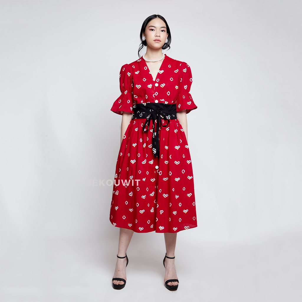 Jual EUGENIA Botton-Down V Neck Midi Dress Batik Jumputan Sèkouwit Red ...