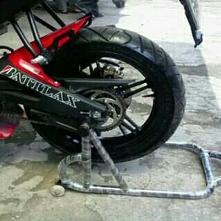 Jual Standar Paddock Semua Motor Universal / Standar Pedok Paddock ...