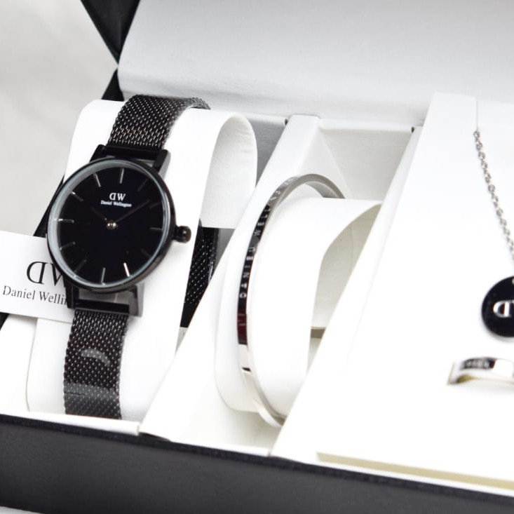 Jual Jam Tangan Wanita DW Set Paket Premium WD Pasir | Shopee Indonesia