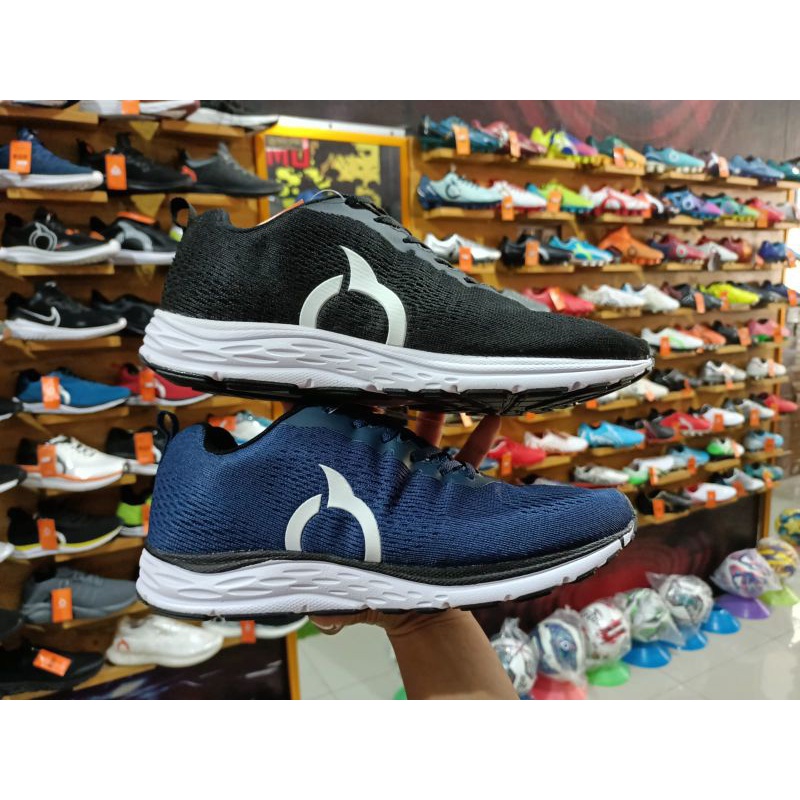 Jual SEPATU ORTUSEIGHT VECTOR | Shopee Indonesia