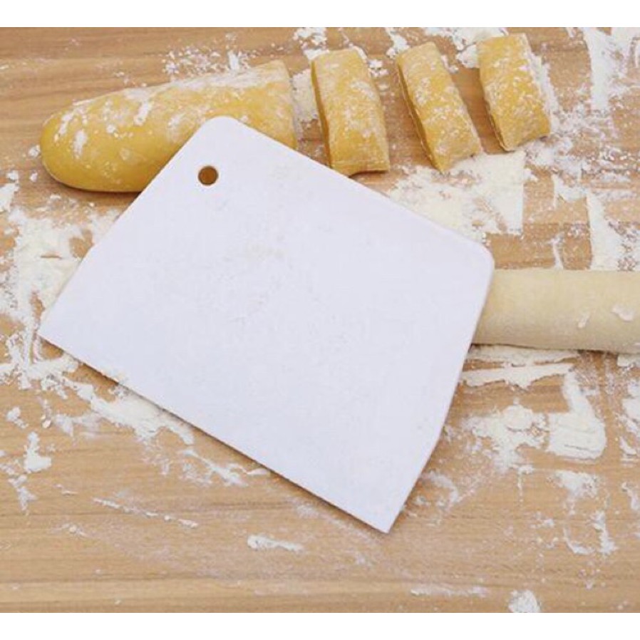 Jual Scraper Putih Polos Besar Pemotong Adonan Dough Roti Donat 9x13 cm ...