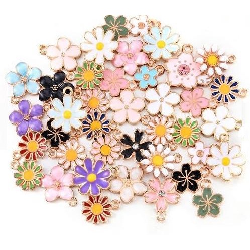 Jual Cuci Gudang Awal Tahun Lovely Daisy Flowers Enamel - Charm Bentuk ...