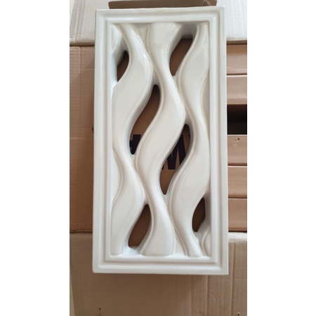 Jual Roster / Loster Keramik Trisensa / Lubang Angin 20x40 cm RO 131EA ...