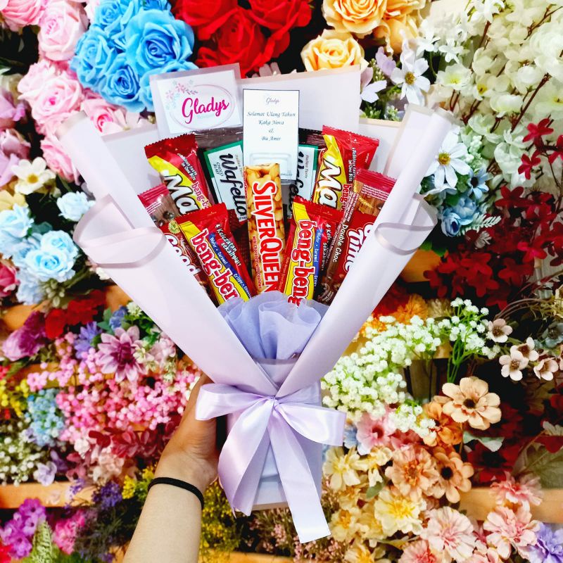Jual Buket Coklat (Include Kartu Ucapan,Box dan Bubble) / Buket ...