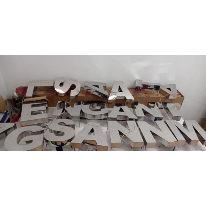 Jual huruf timbul galvanis/steinlees/akrilik | Shopee Indonesia